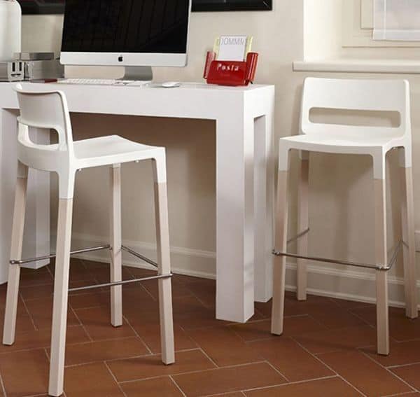 Designer Hocker aus Holz und Technopolymer, stapelbar | IDFdesign